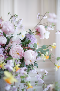 11 Dreamy Spring Flowers to Refresh Your Space - Achieve Your Dream Goals